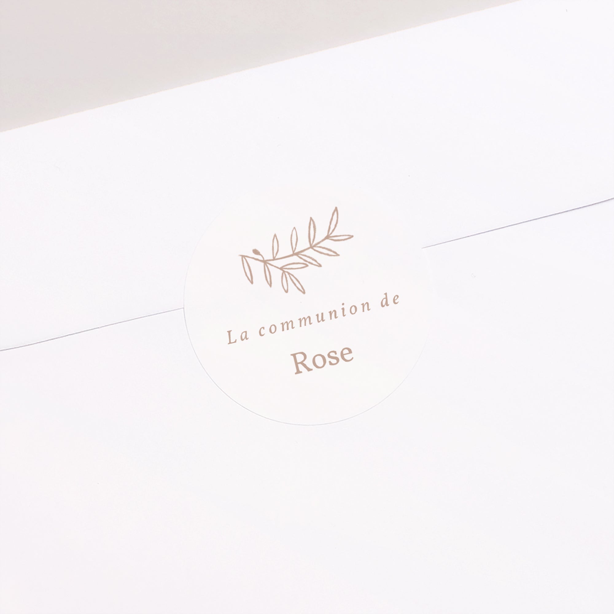 Sticker Kommunion Rund Kirche mit Kreide rosa Kommunion – Maison June